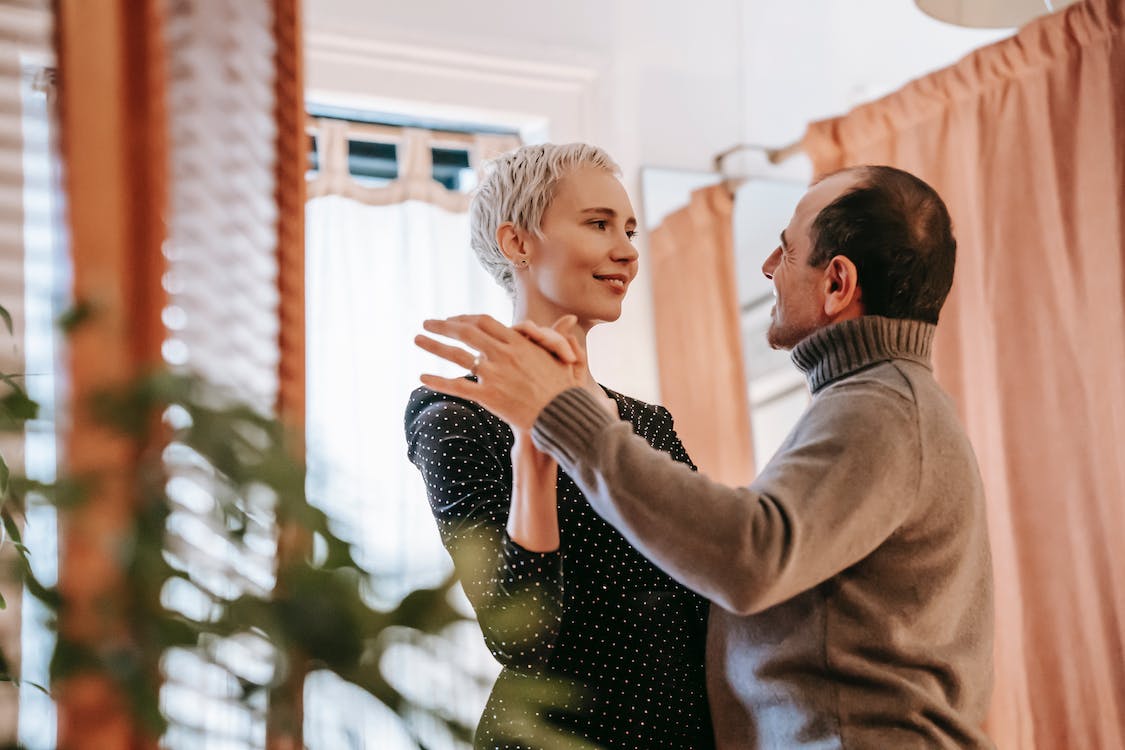 A Beginner's Guide to Different Ballroom Dancing - Sustainable Summit